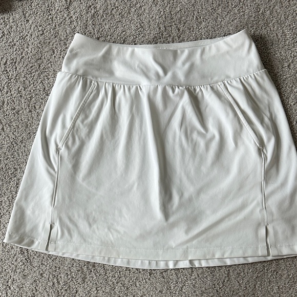 Travis Mathew | Skirts | Travis Mathew White Skort In Size S | Poshmark